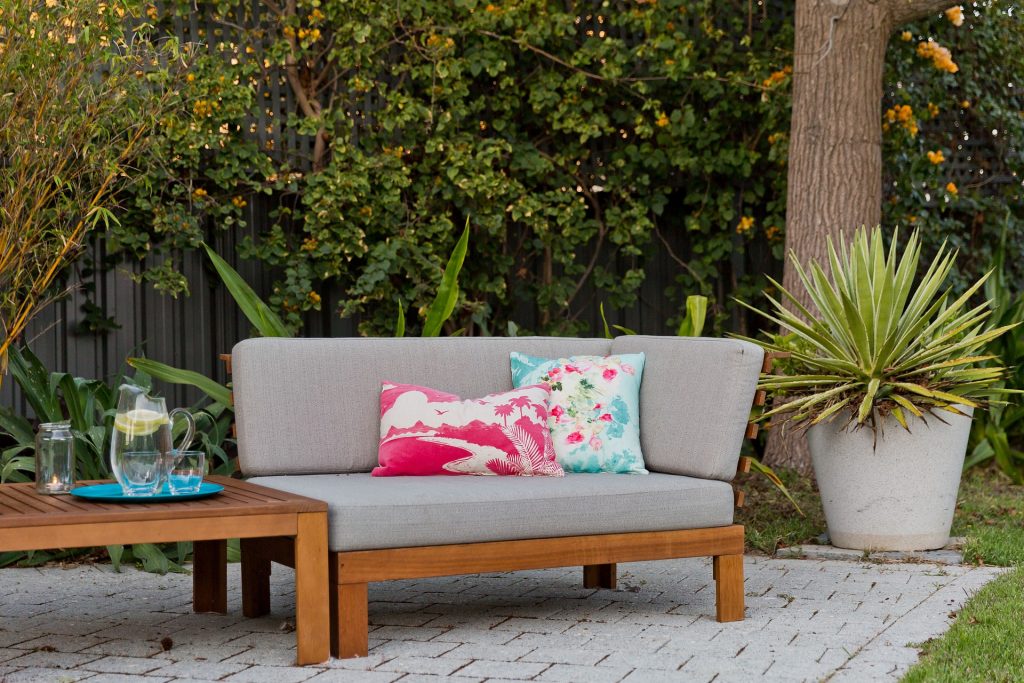 3 Ways To Easily Create The Perfect Socializing Space In Your Garden ...
