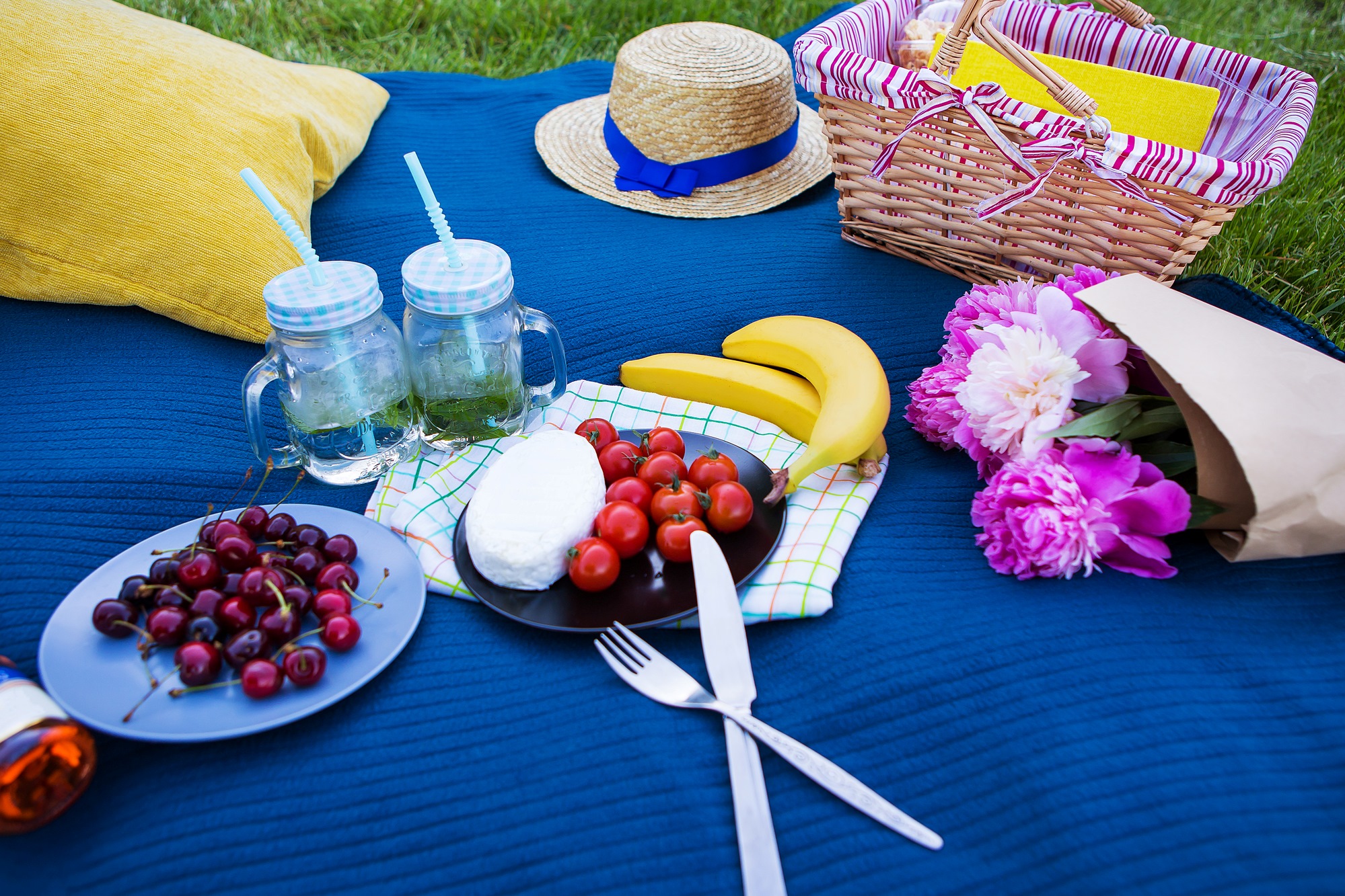 Top 10 Picnicware Picks For A Fabulous Summer ~ Fresh Design Blog