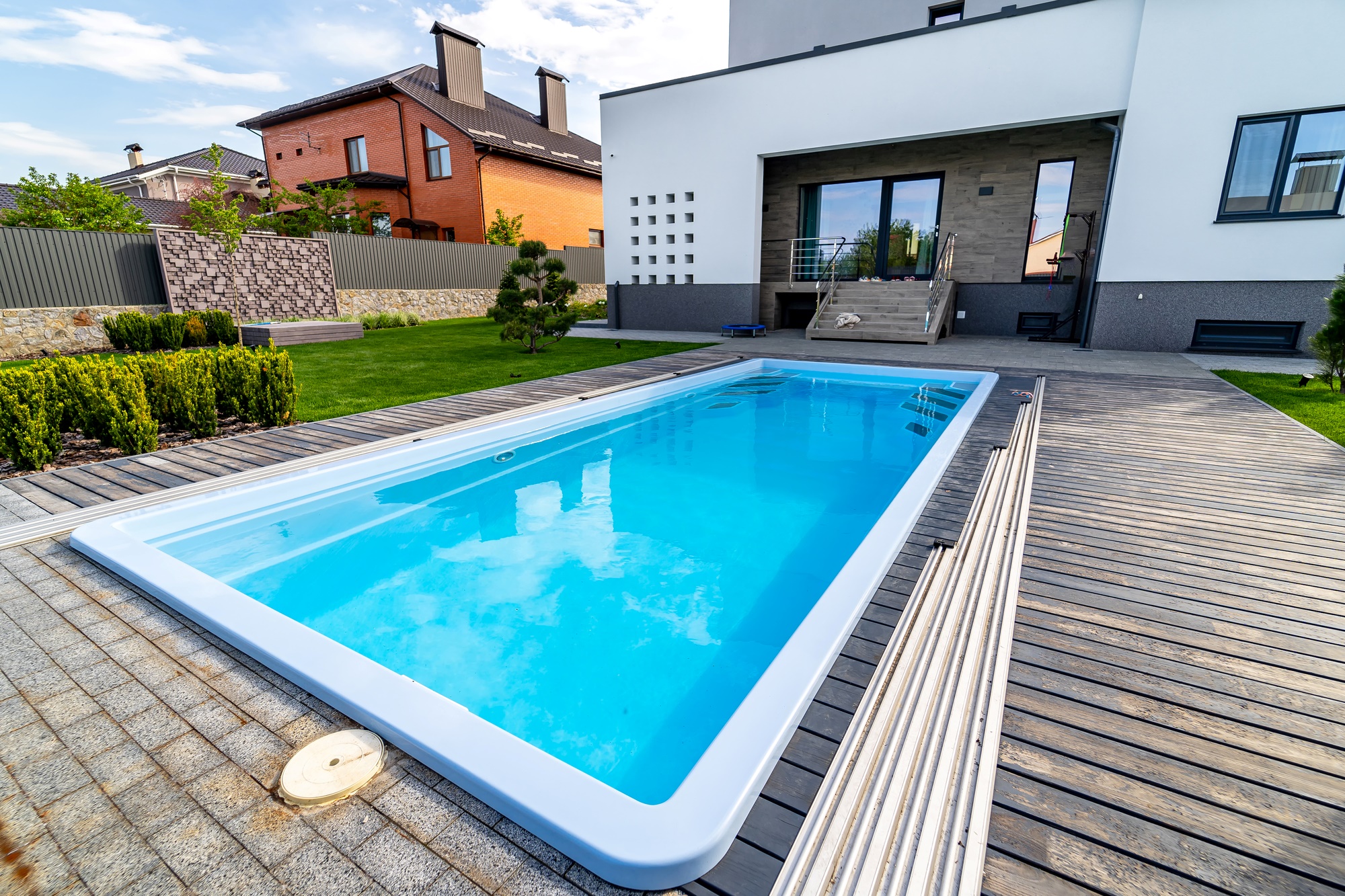 6 Factors To Consider When Building A Pool ~ Fresh Design Blog