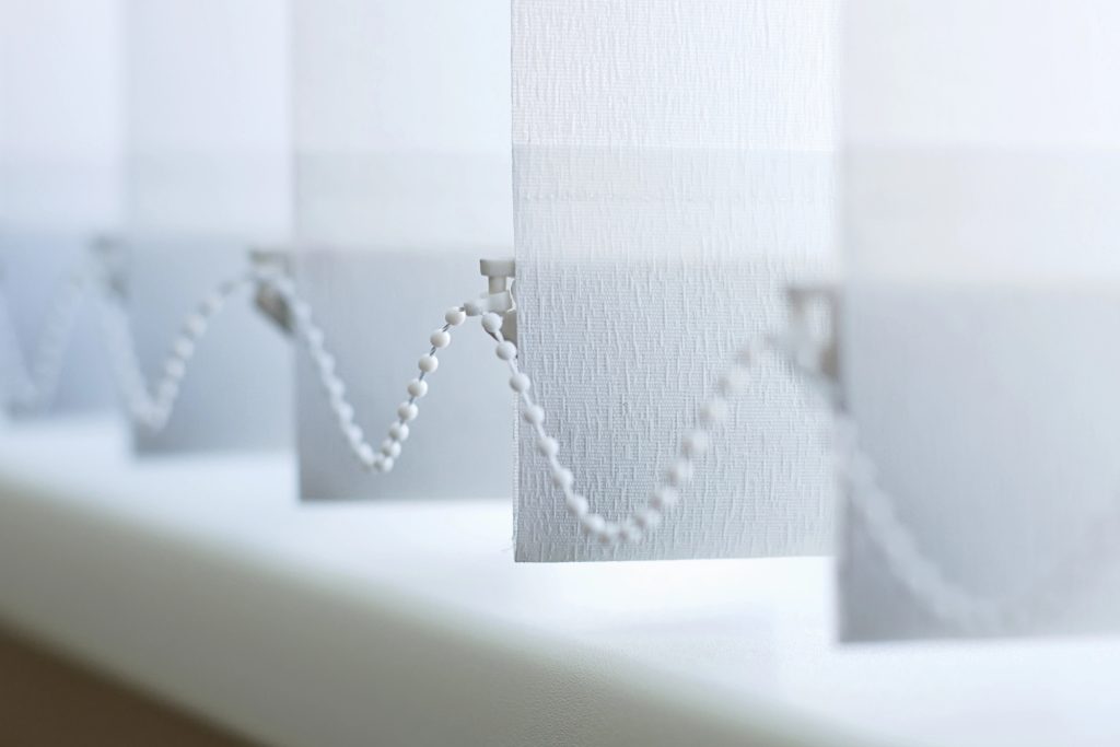 Functional & Fashionable: Modern Slats and Blackout Blinds That Work ...